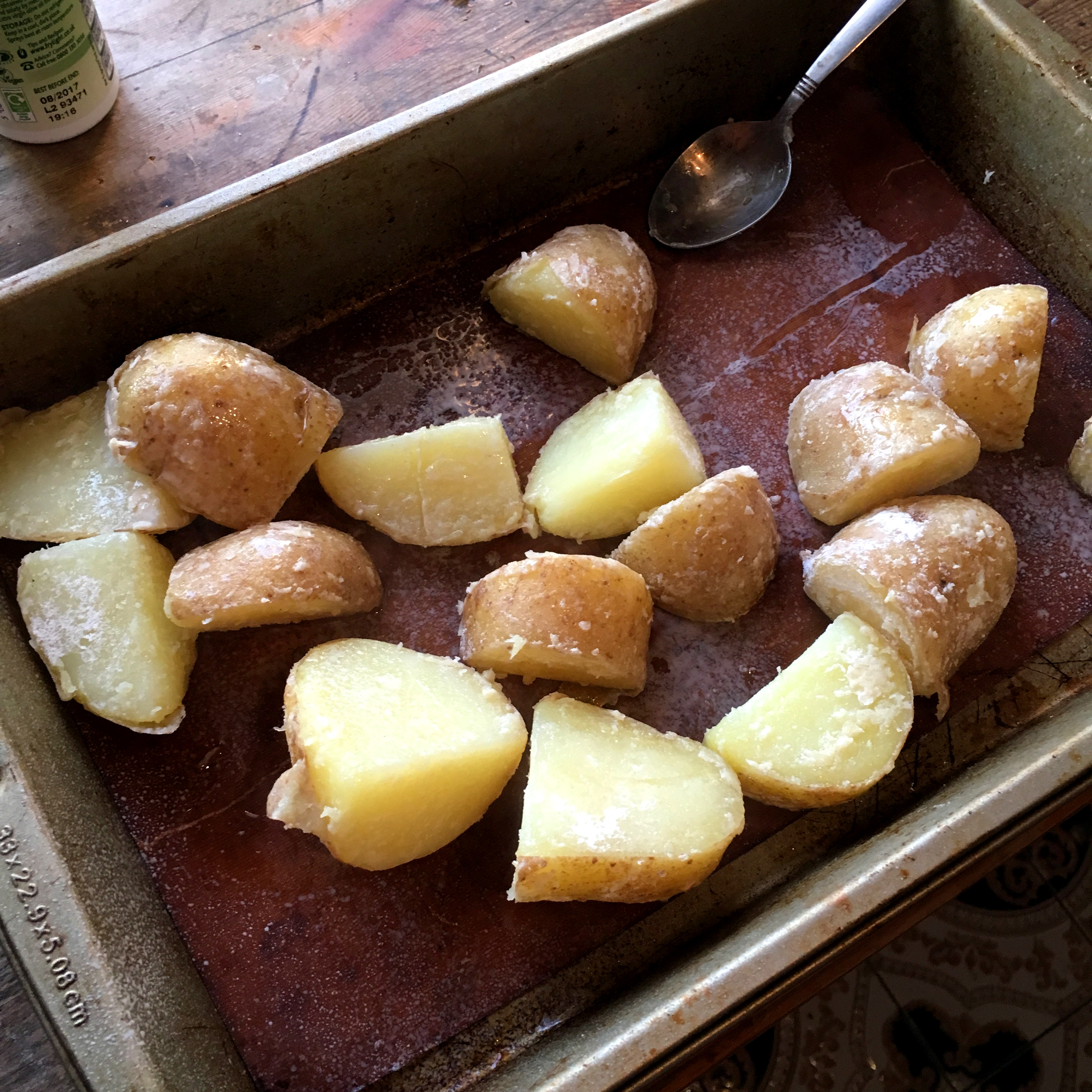 Light & crispy roast potatoes