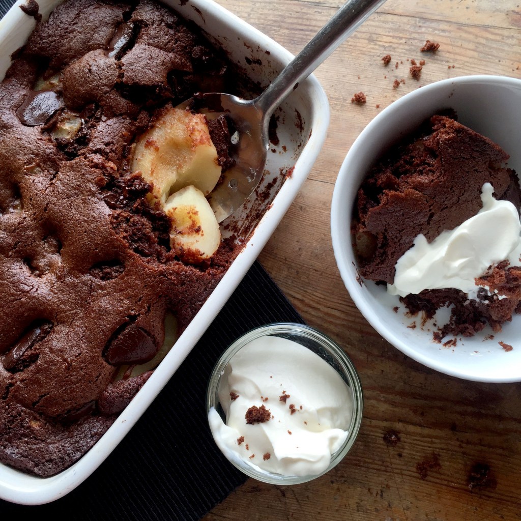 Cardamom, chocolate & pear pudding